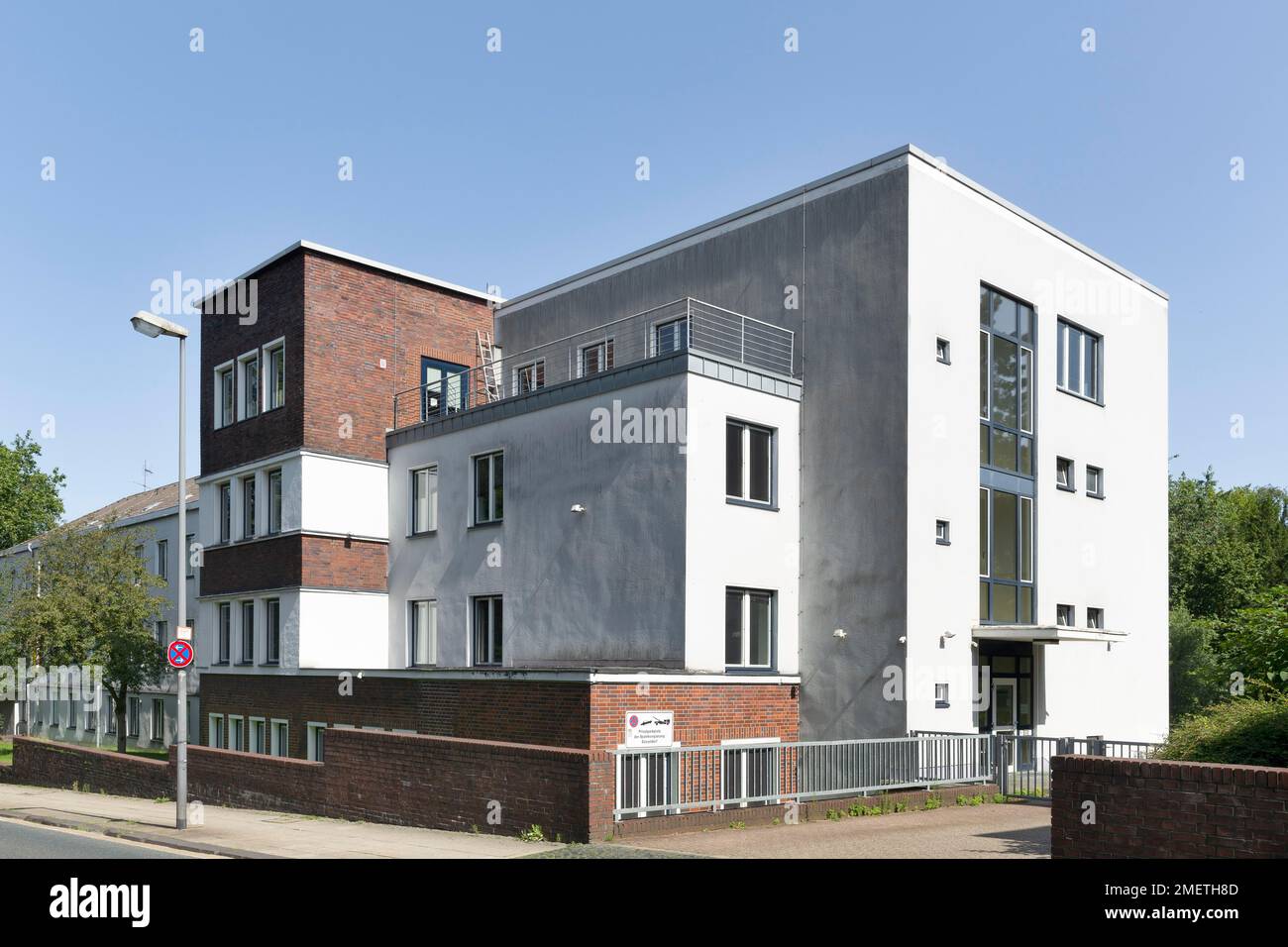 Outpost building hi-res stock photography and images - Alamy