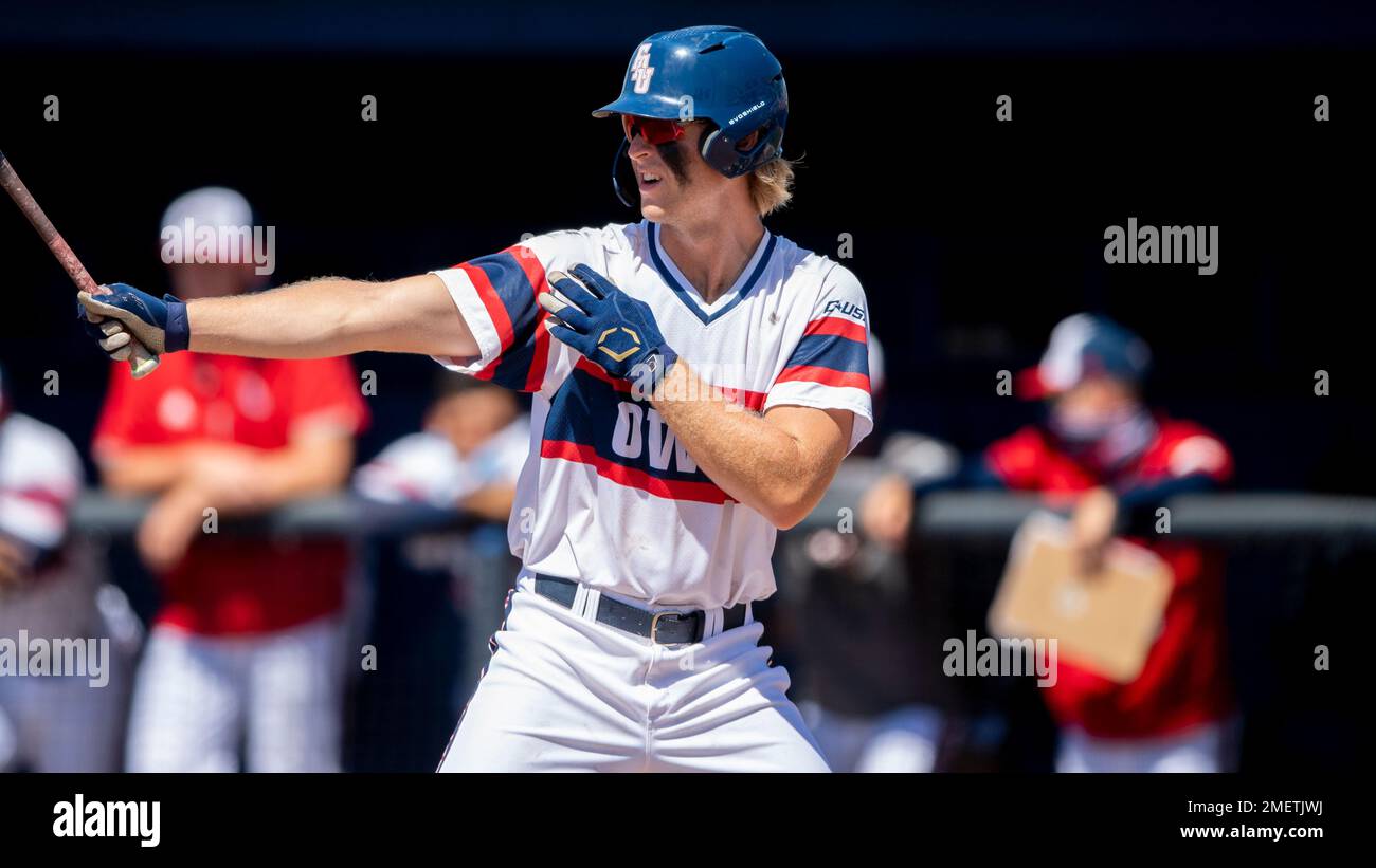 Florida Atlantic outfielder Bobby Morgensen (10) during an NCAA ...