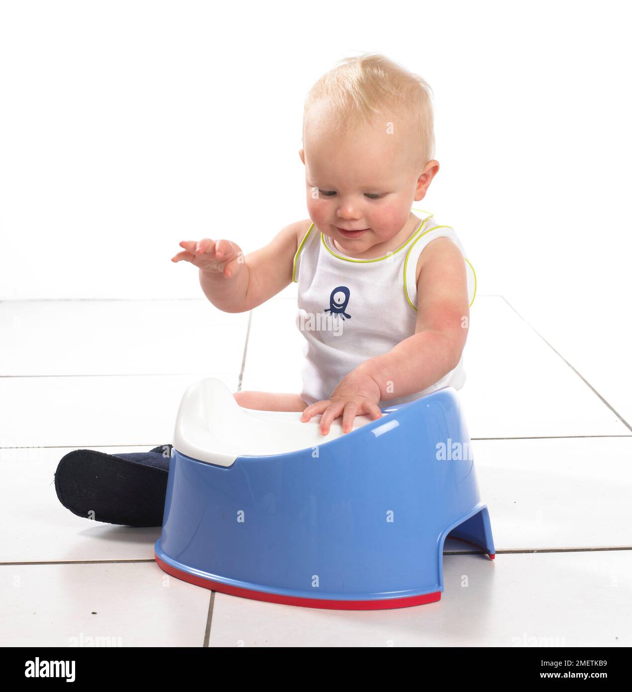 Plastic baby potty hi-res stock photography and images - Alamy