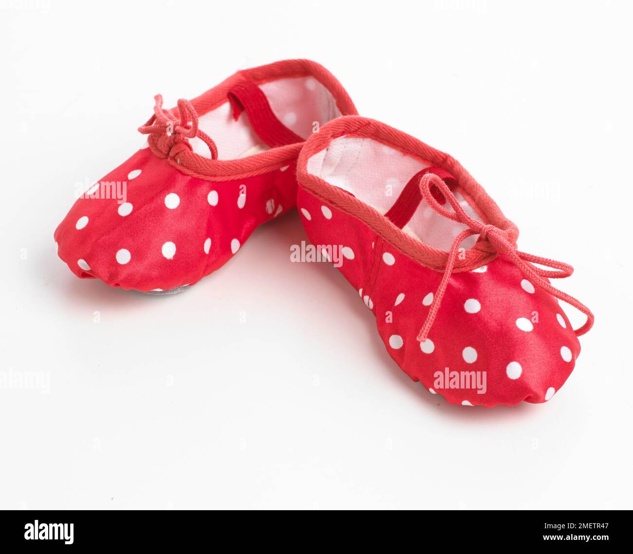 Red fabric and white spots hi-res stock photography and images - Alamy
