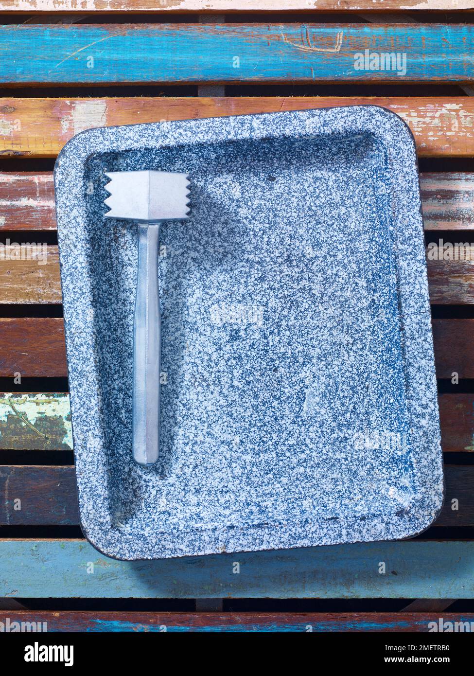 Brittle objects hi-res stock photography and images - Alamy