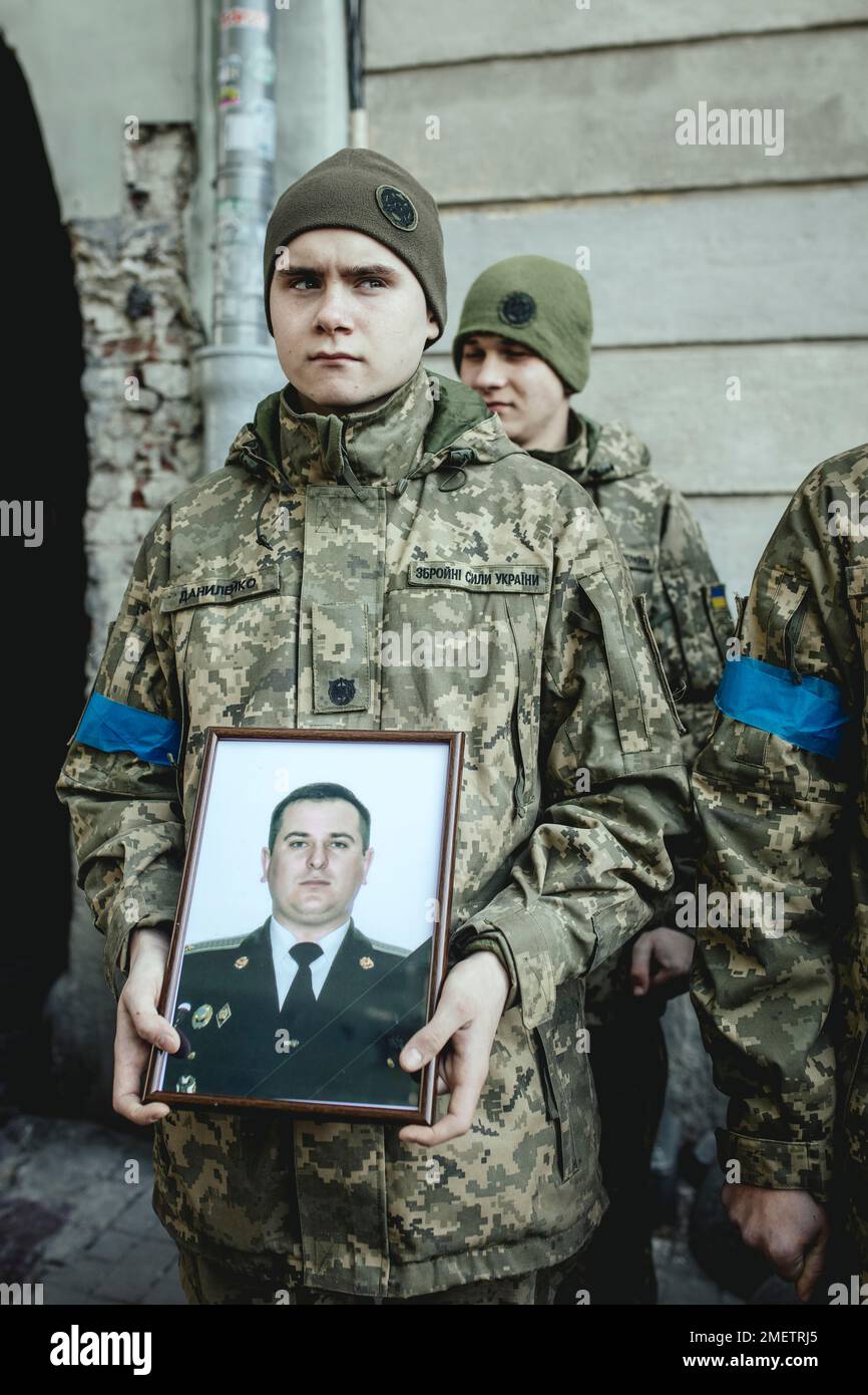 Burial of Oleg Yashchishin, Kirilo Vishivaniy, Sergey Melnik and Rostislav Romanchu at Lychatik ...