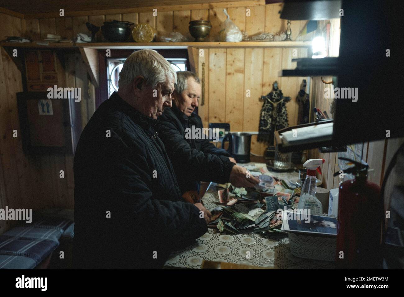 Altar servers during Sunday mass, since the beginning of the war they ...
