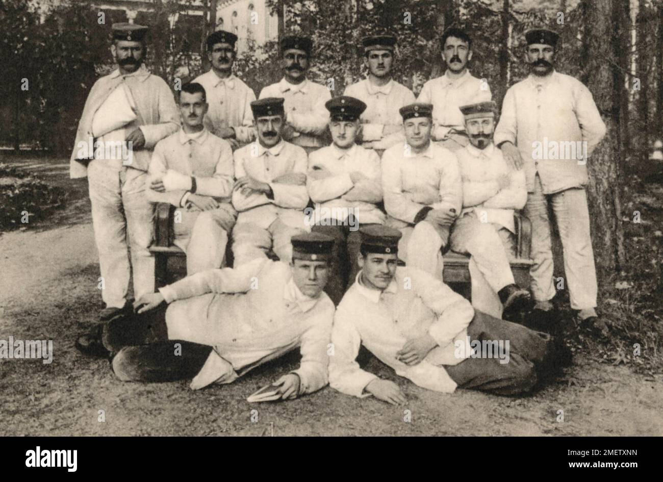 Adolf Hitler (* 20 April 1889 in Braunau am Inn) (â€ 30 April 1945 ...