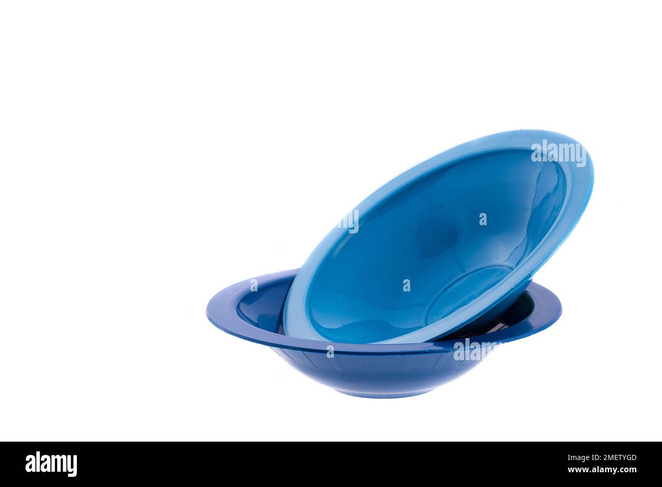 Plastic plates hi-res stock photography and images - Alamy