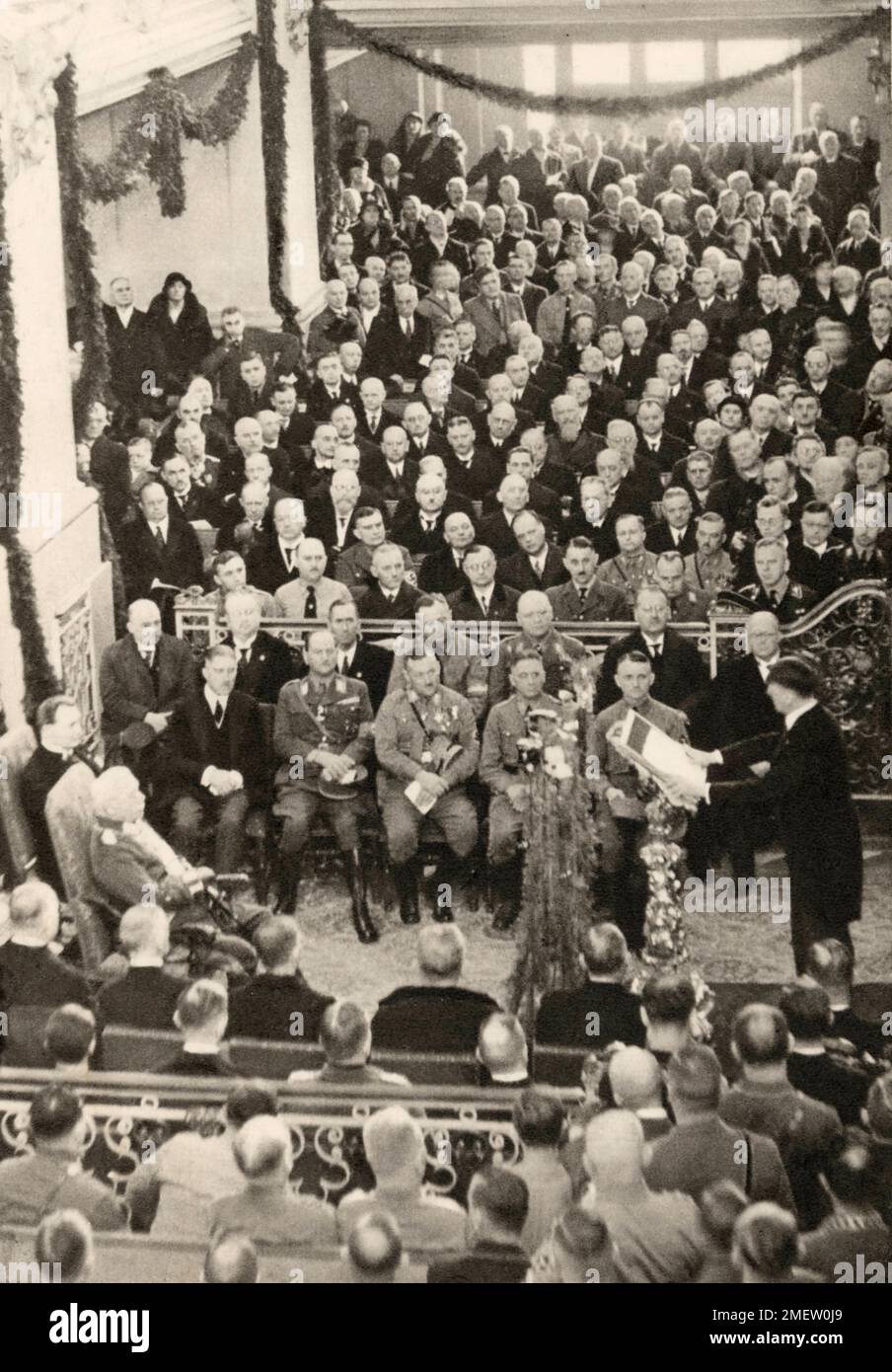 Adolf Hitler (* 20 April 1889 in Braunau am Inn) (â€ 30 April 1945 ...