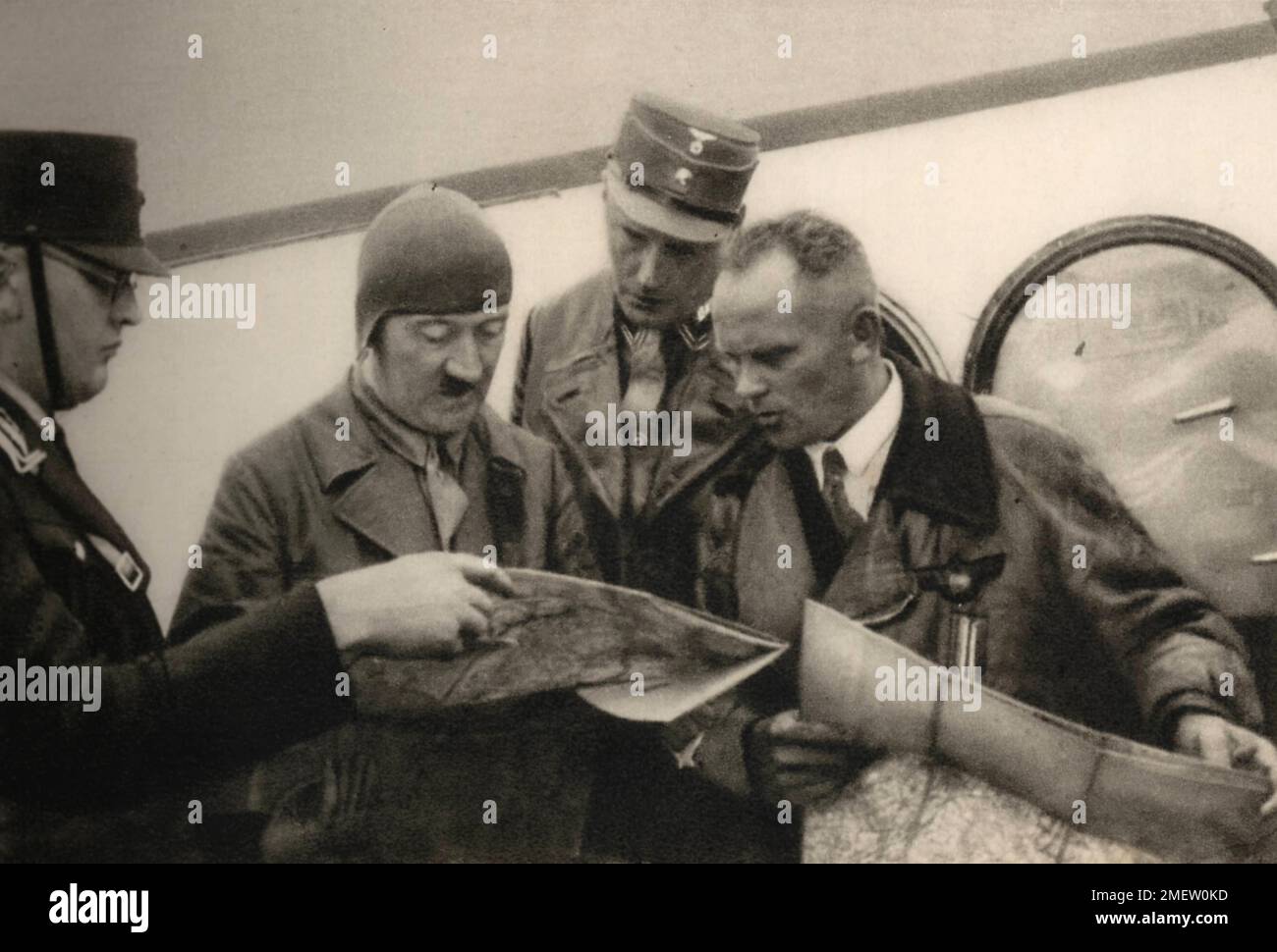 Adolf Hitler (* 20 April 1889 in Braunau am Inn) (â€ 30 April 1945 ...