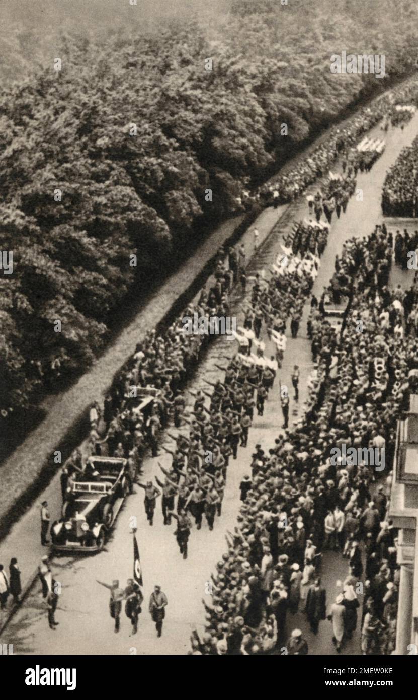 Adolf Hitler (* 20 April 1889 in Braunau am Inn) (â€ 30 April 1945 ...