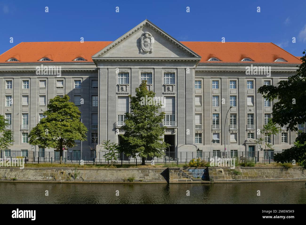Federal ministry of defence hi-res stock photography and images - Alamy