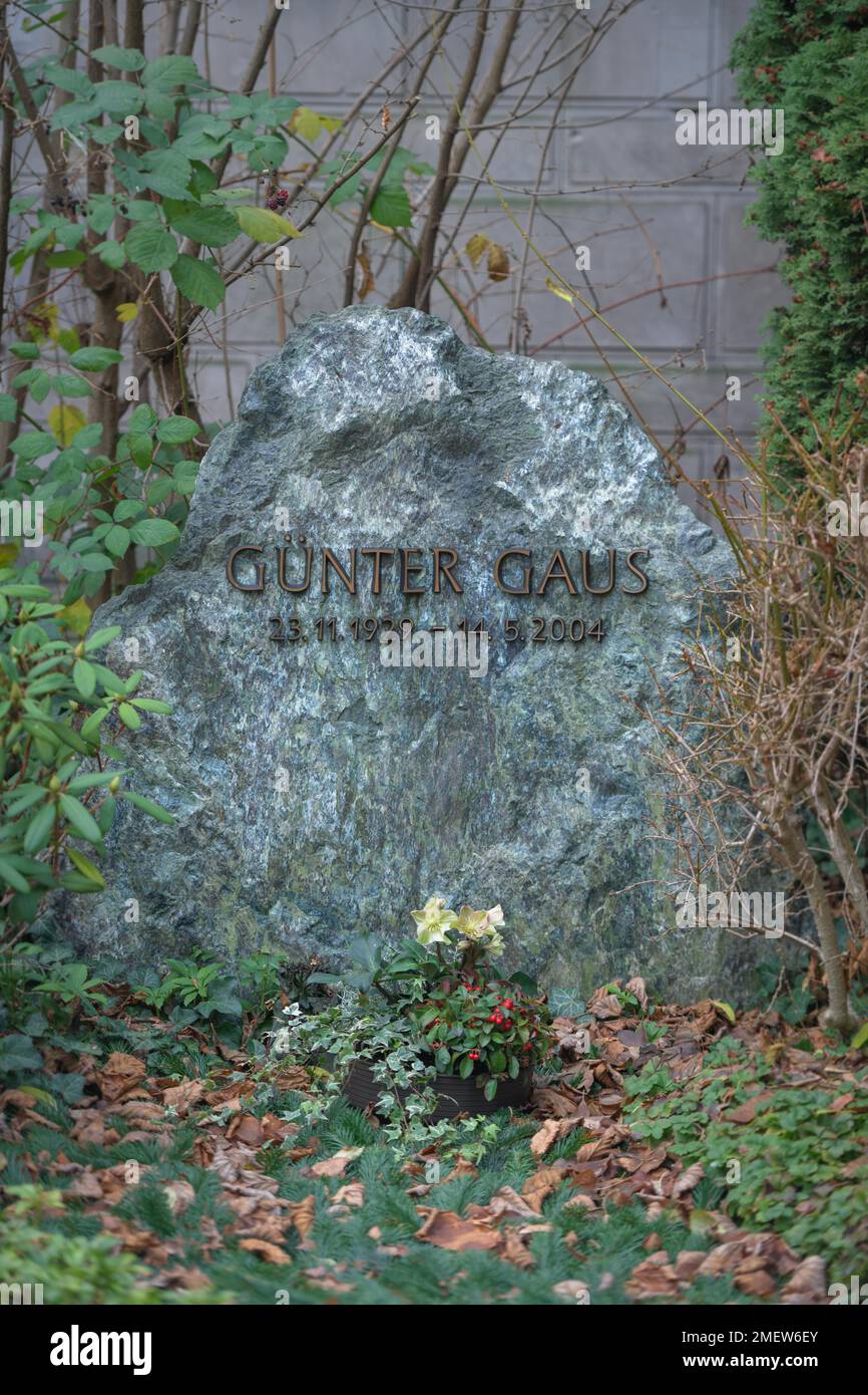 Grab Guenter Gaus, Dorotheenstaedtischer Friedhof, Chausseestrasse ...