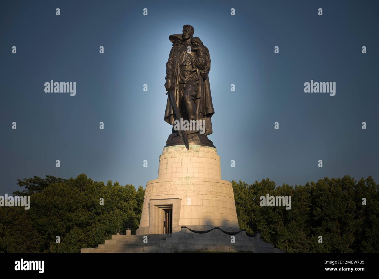 Soviet Memorial, Treptower Park, Treptow, Treptow-Koepenick, Berlin ...