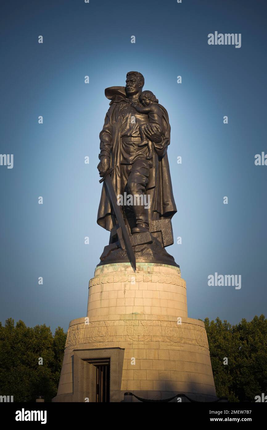 Soviet Memorial, Treptower Park, Treptow, Treptow-Koepenick, Berlin ...
