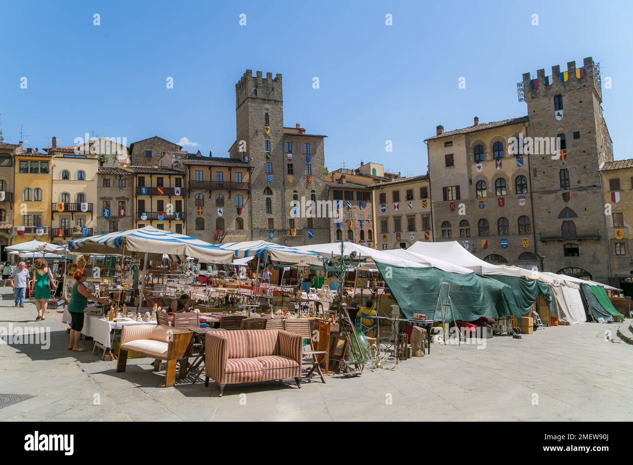 Antique market in Arezzo, Italy Stock Photo - Alamy