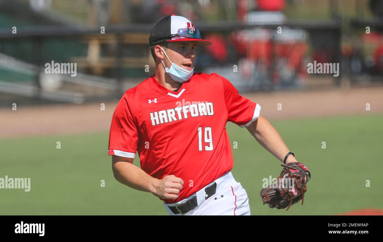 Hartford's DanielBurnett (19) during an NCAA baseball game against NJIT ...