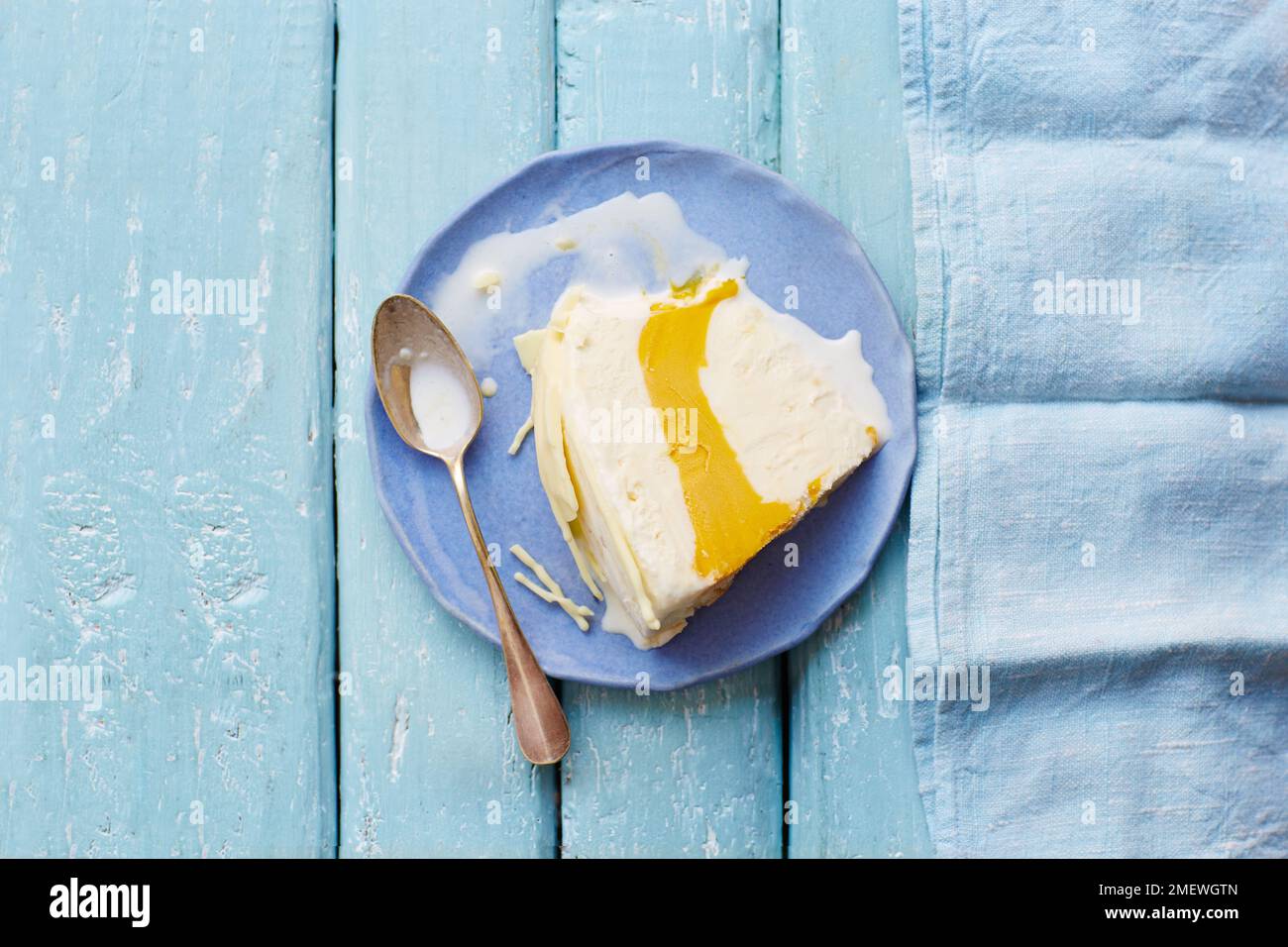 Bombe dessert hi-res stock photography and images - Alamy