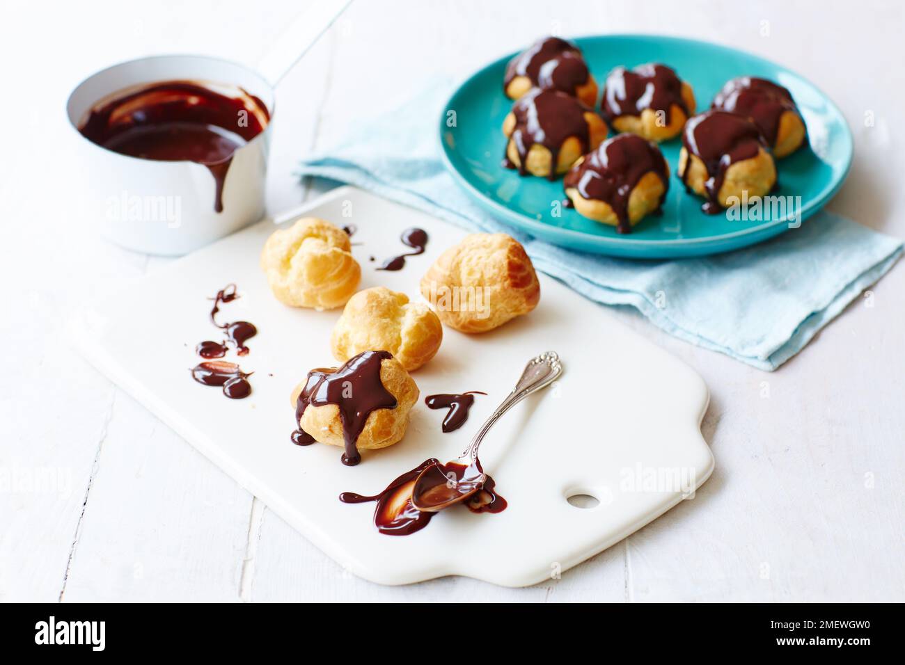 Chocolate profiteroles dessert hi-res stock photography and images - Alamy