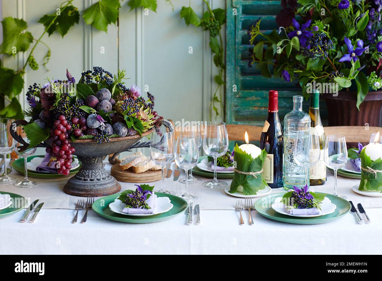 Vineyard wedding breakfast table set up Stock Photo - Alamy