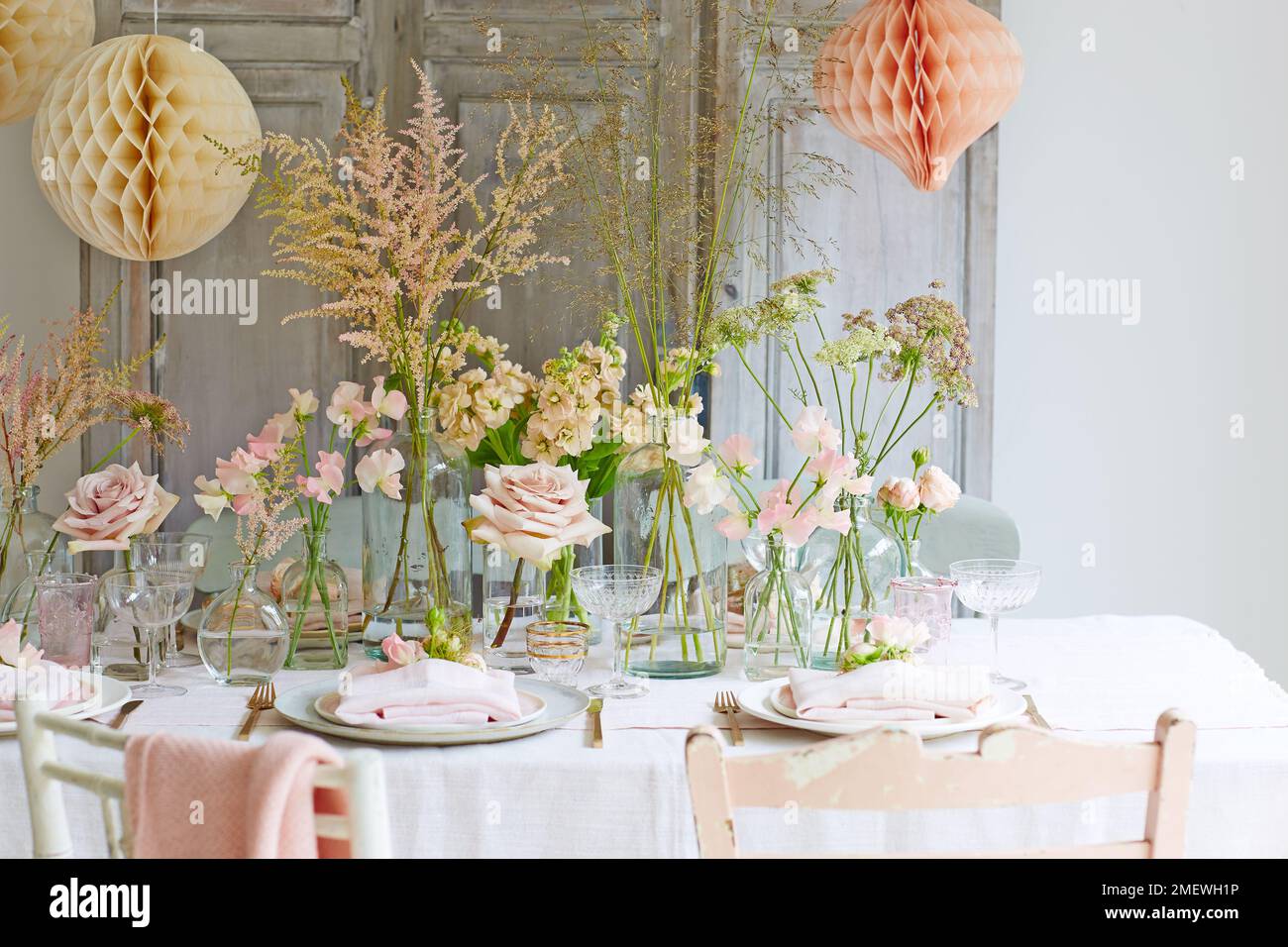 Set up for wedding breakfast hi-res stock photography and images - Alamy
