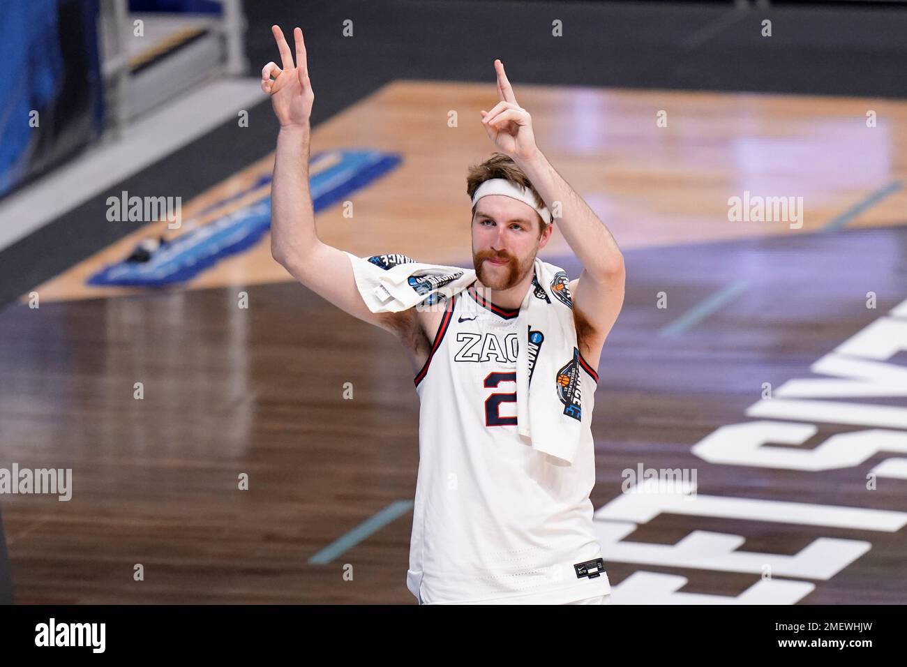 Gonzaga forward Drew Timme waves to fans after beating Creighton 83-65 ...