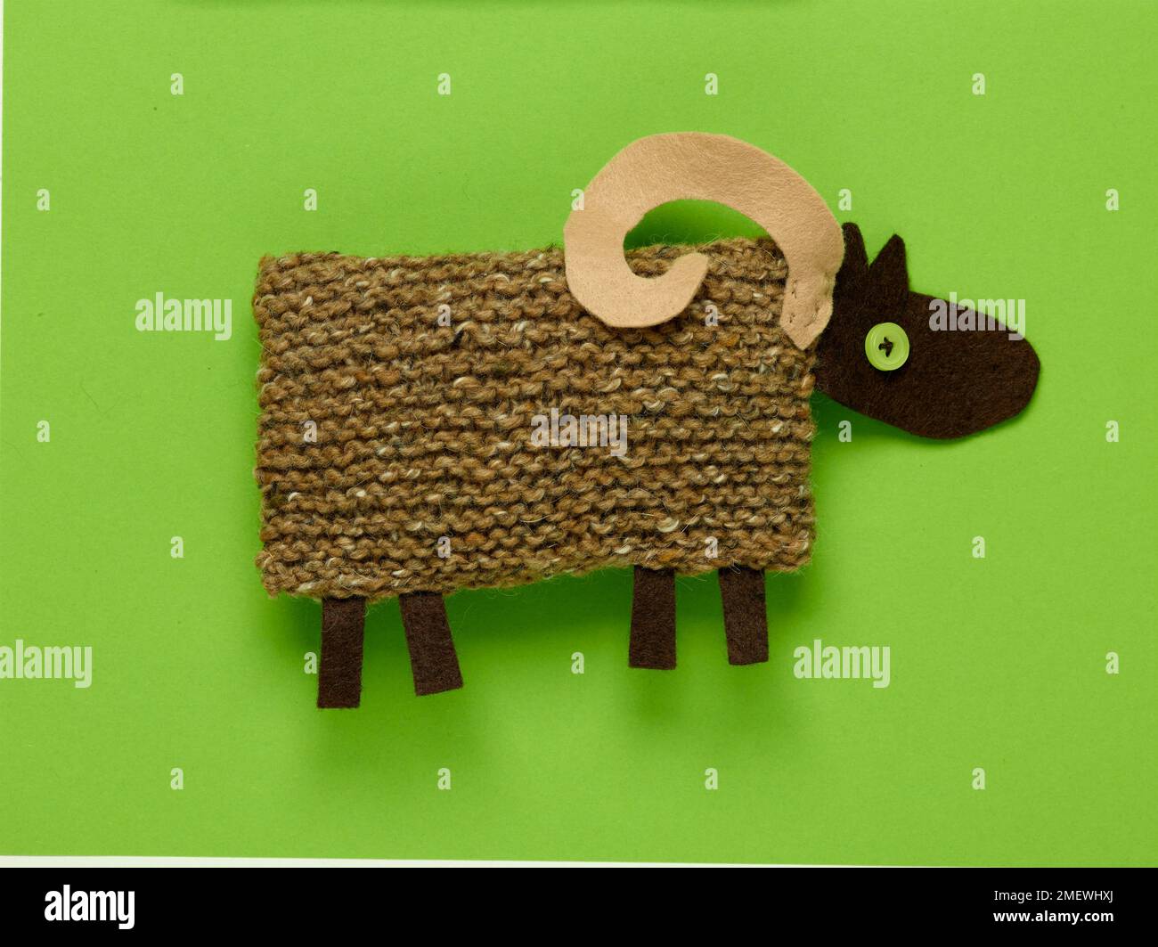 Fabric sheep hi-res stock photography and images - Alamy