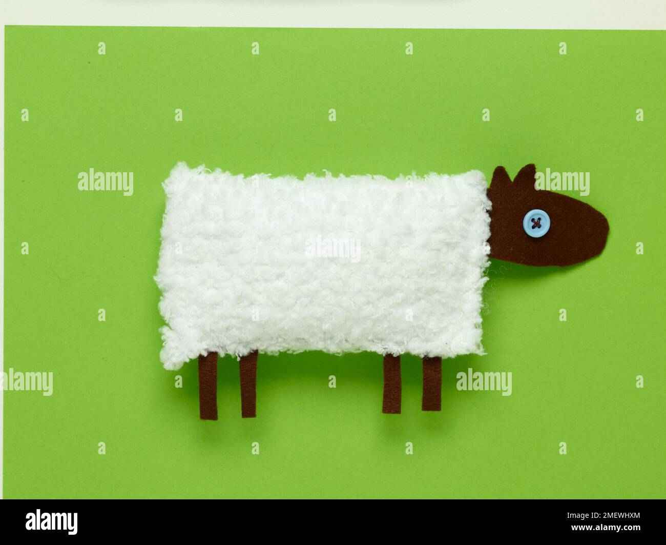 Fabric sheep hi-res stock photography and images - Alamy