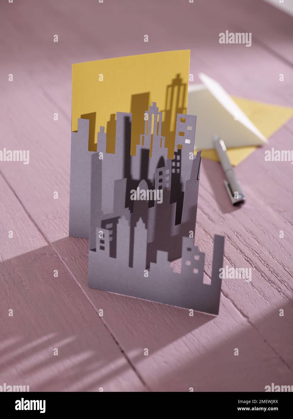 Paper Craft. DIY Concertina City Card Stock Photo - Alamy