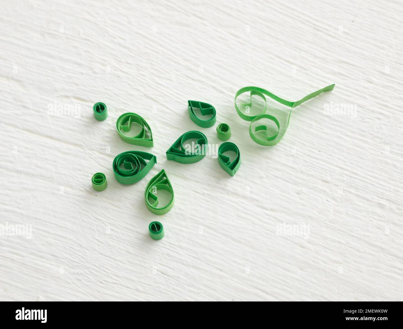 Papercraft quilling hi-res stock photography and images - Alamy