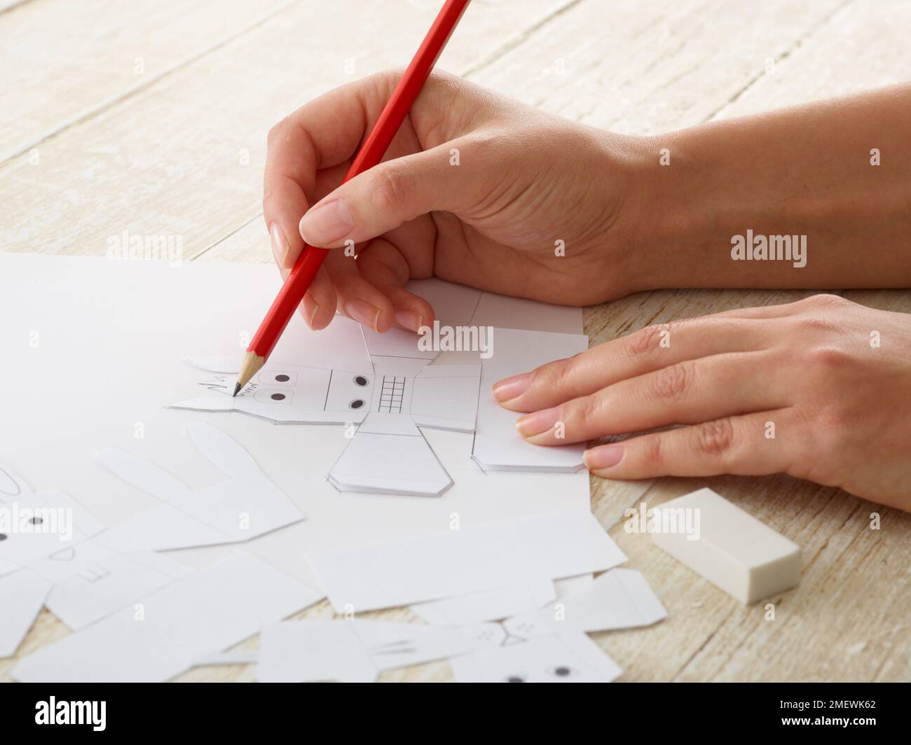 Papercraft quilling hi-res stock photography and images - Alamy