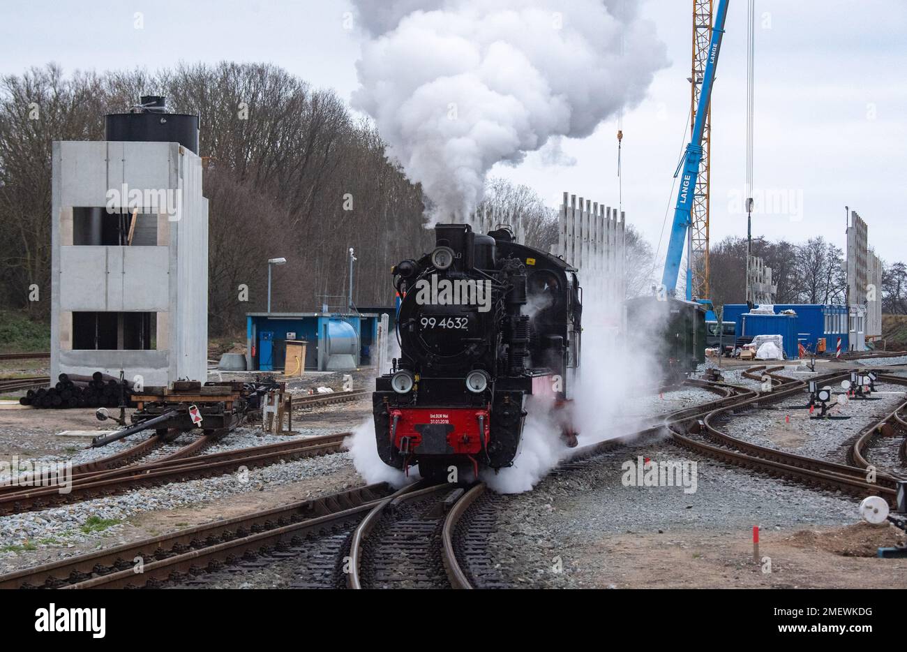 24 January 2023, Mecklenburg-Western Pomerania, Putbus: The steam ...