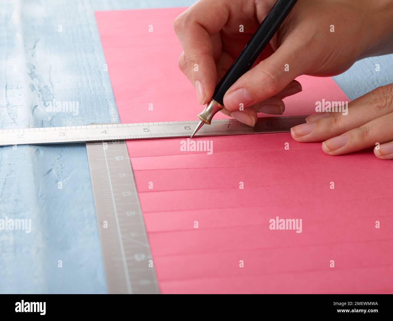 Papercraft Paper fan step 1 Stock Photo - Alamy