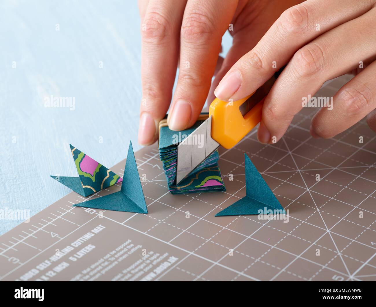 Papercraft Paper fan step 6 Stock Photo - Alamy