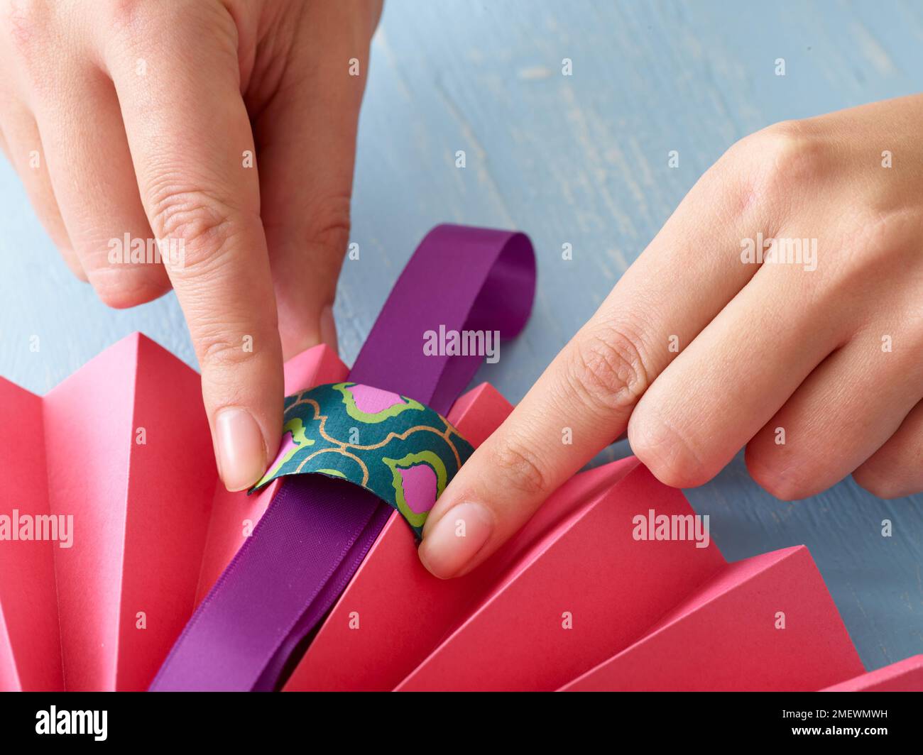 Papercraft Paper fan step 13 Stock Photo - Alamy