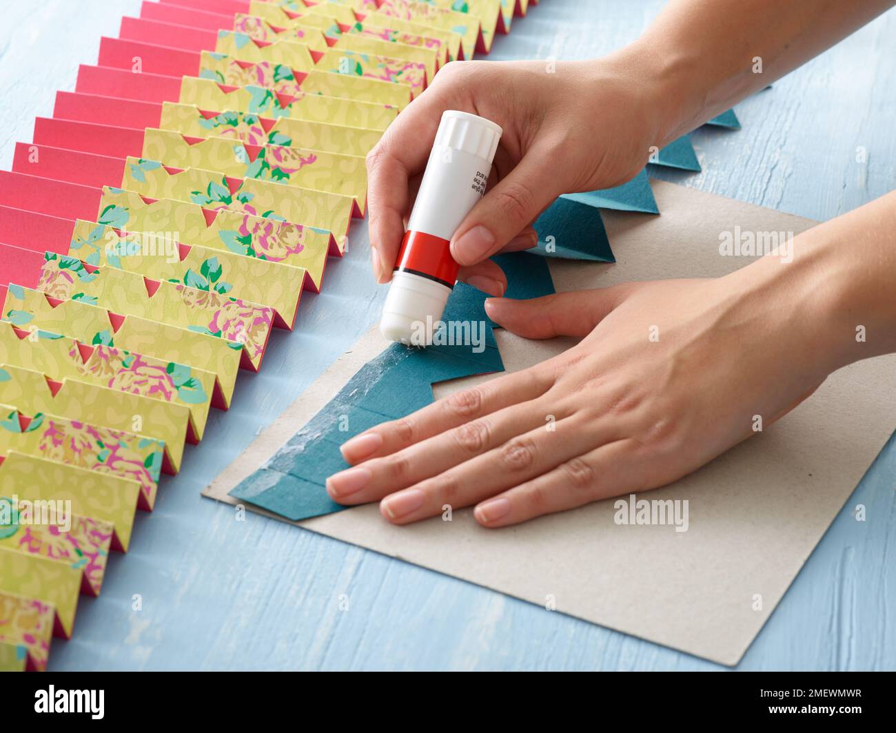 Papercraft Paper fan step 7 Stock Photo - Alamy