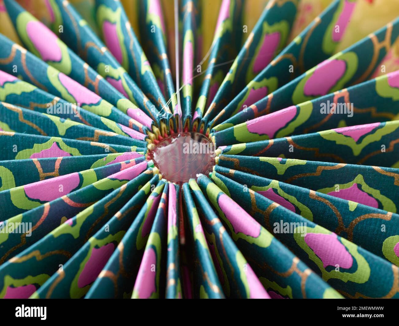 Papercraft Paper fan step 10 Stock Photo - Alamy