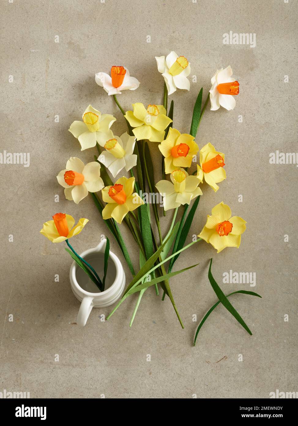 Papercraft Daffodil beauty shot Stock Photo - Alamy