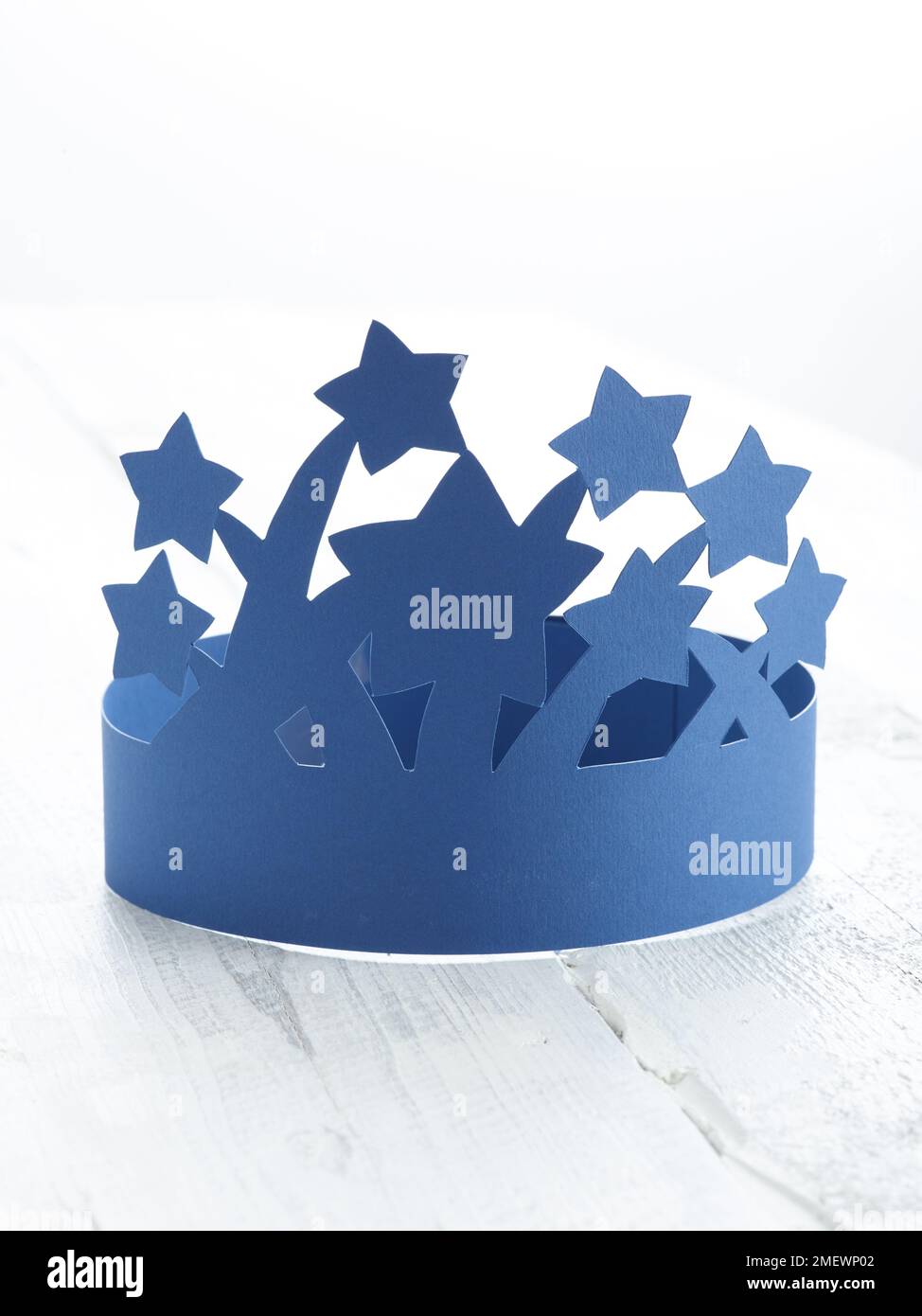 Papercraft Paper crowns Stars Stock Photo - Alamy