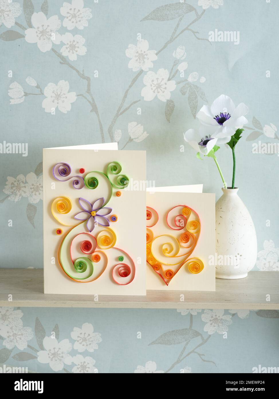 Papercraft quilling hi-res stock photography and images - Alamy