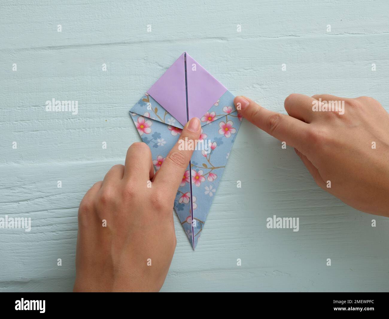 Papercraft origami birds steps Stock Photo - Alamy