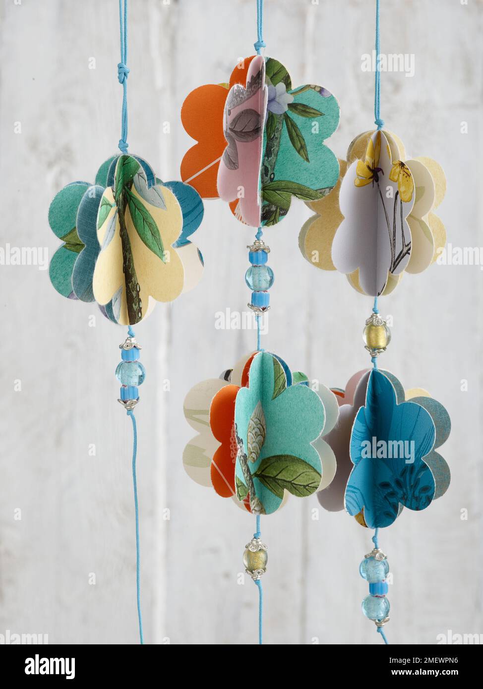 Papercraft. Garland variation Stock Photo - Alamy
