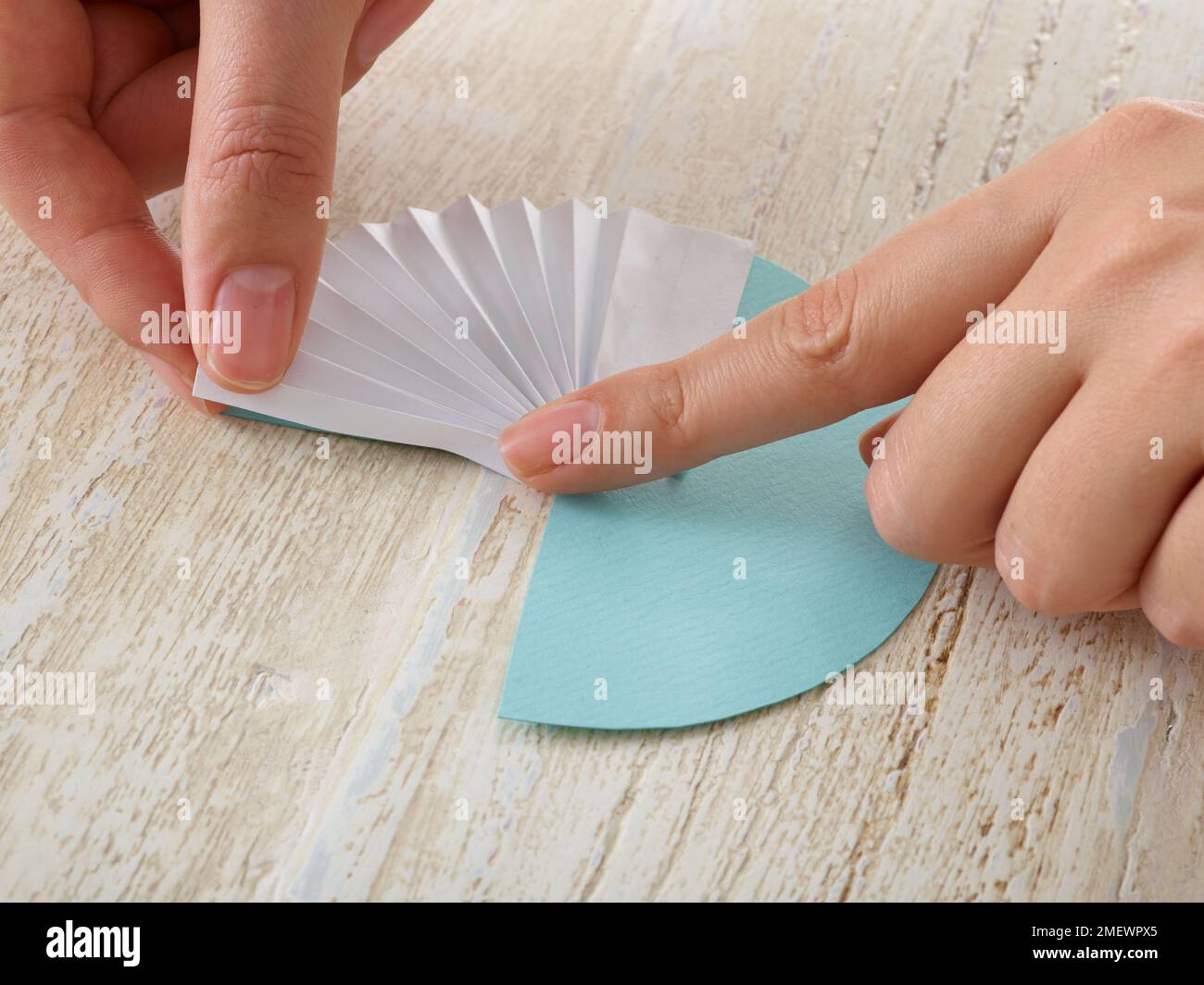 Papercraft. DIY Baby's pram, Step 2. Attach accordian folded paper to ...