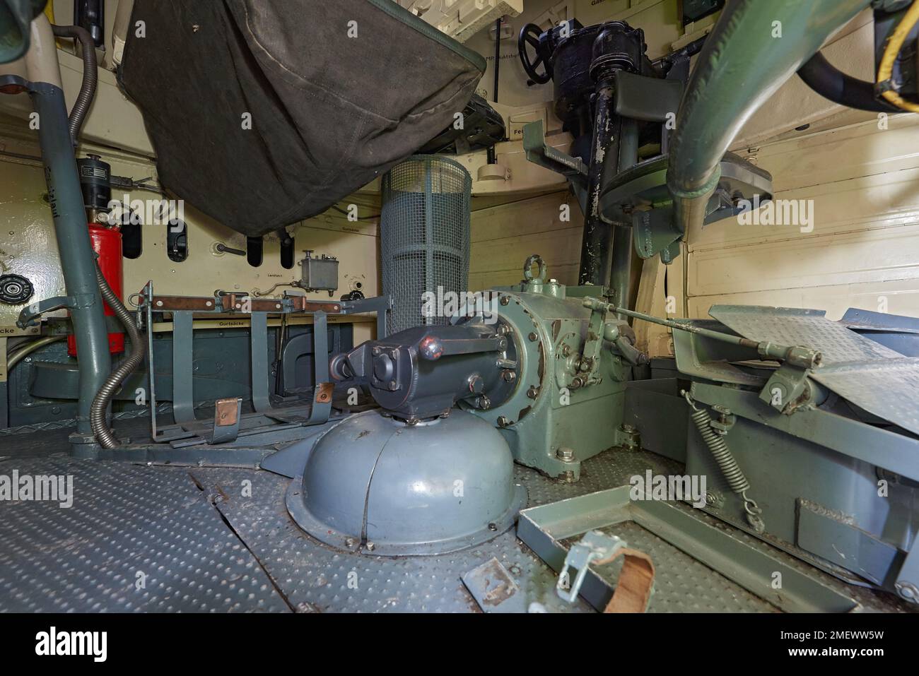 Tiger I, Turret floor and power traverse gearbox Stock Photo - Alamy