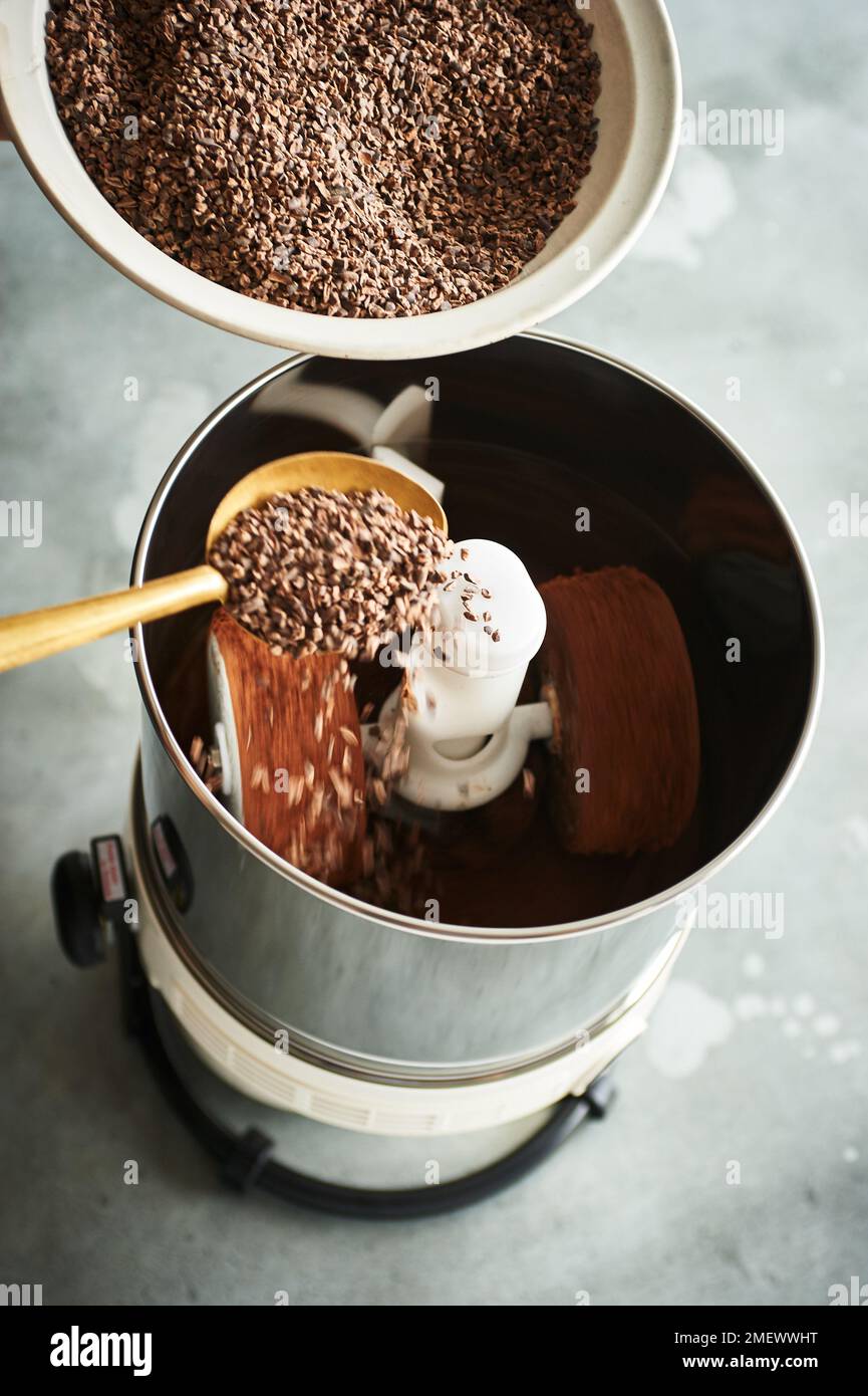 Grinding and conching chocolate Stock Photo - Alamy