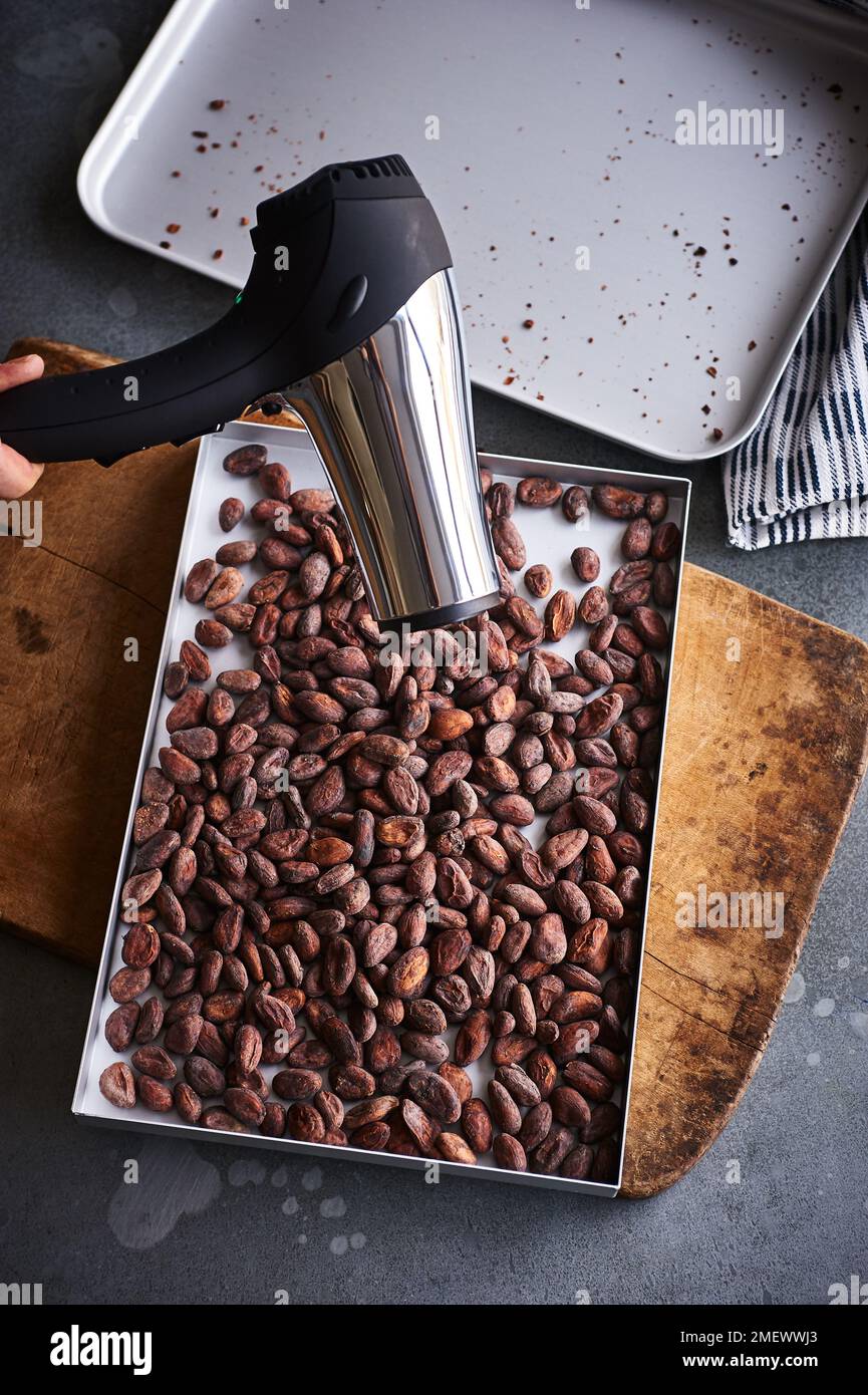 Cocoa roasting hi-res stock photography and images - Alamy