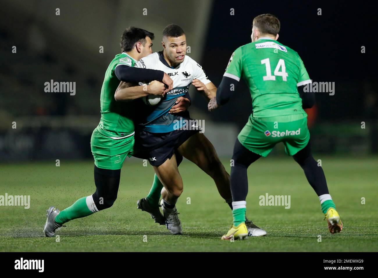 Connacht's Adam Byrne (centre) and Newcastle Falcons' Matias Orlando ...