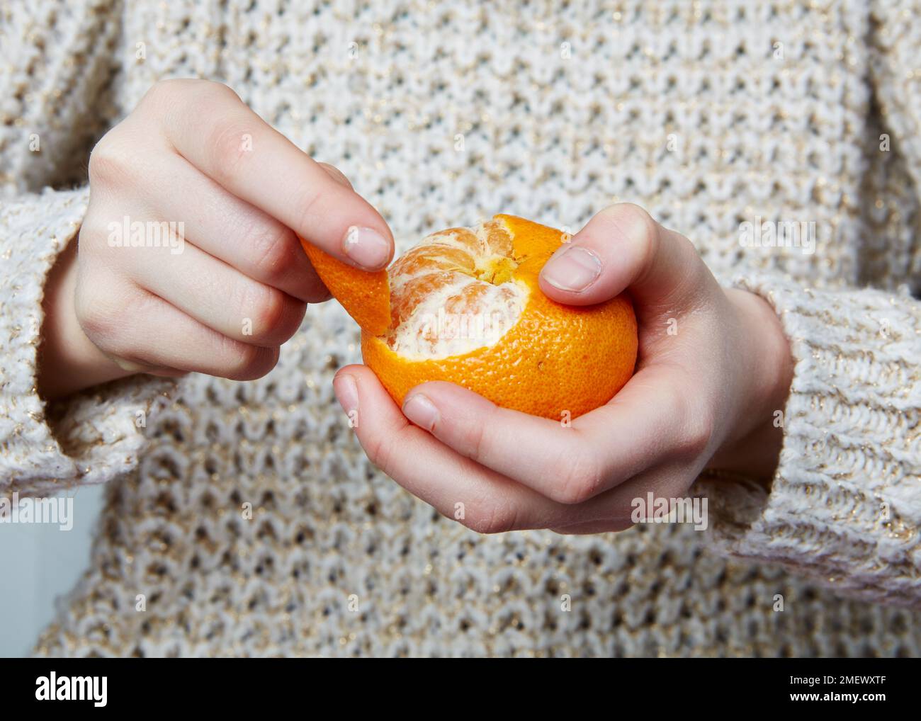 Child eating with hands hi-res stock photography and images - Alamy