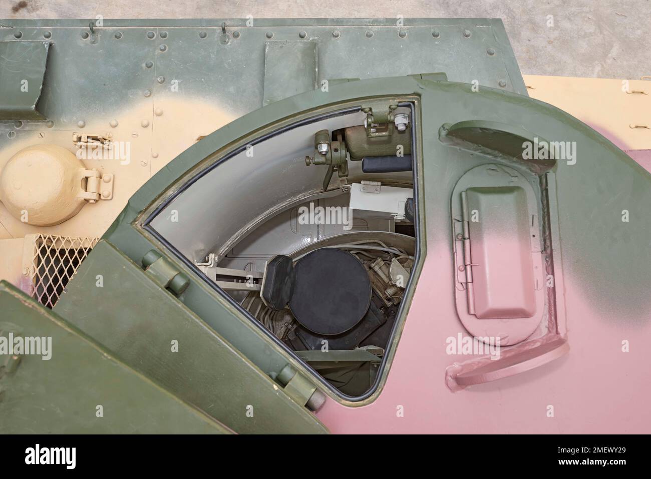 M3A1 Stuart Tank, Gunner's hatch (left Stock Photo - Alamy
