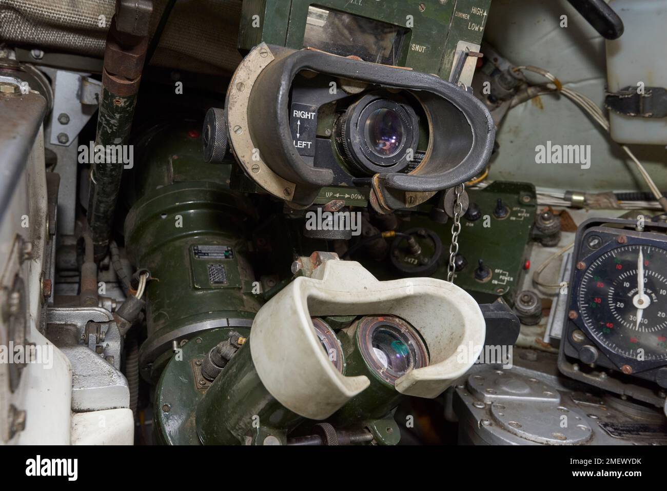 Scorpion Tank CVRT Vol 1, Gunners day and night sight Stock Photo - Alamy