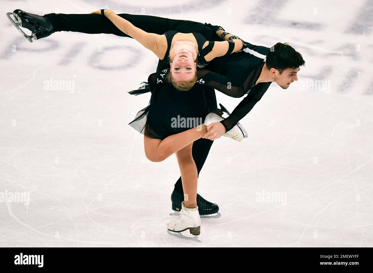 Evgeniia Lopareva and Geoffrey Brissaud of France perform during the ...