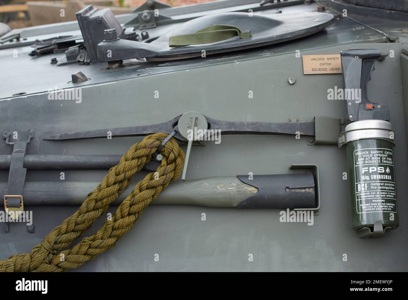 Scorpion Tank CVRT Vol 4, Rope and tools, Engine bay fire extinguisher ...