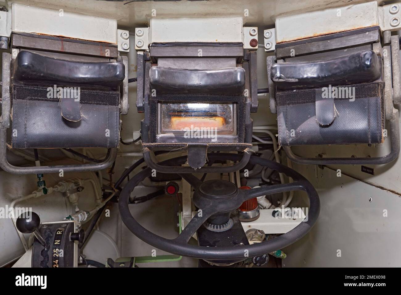 Drivers periscopes hi-res stock photography and images - Alamy